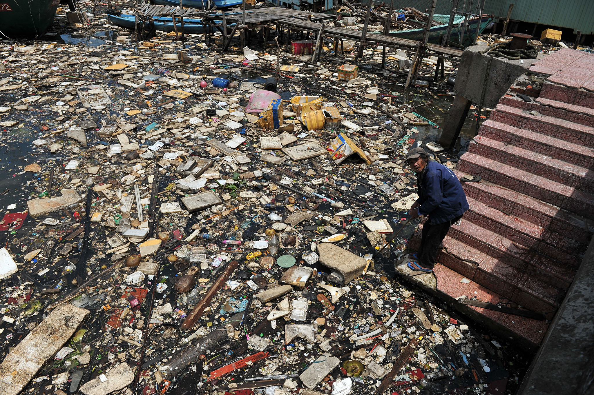 Plastic Wastes Pose Threats on Vietnam’s Environment | Heinrich Böll ...